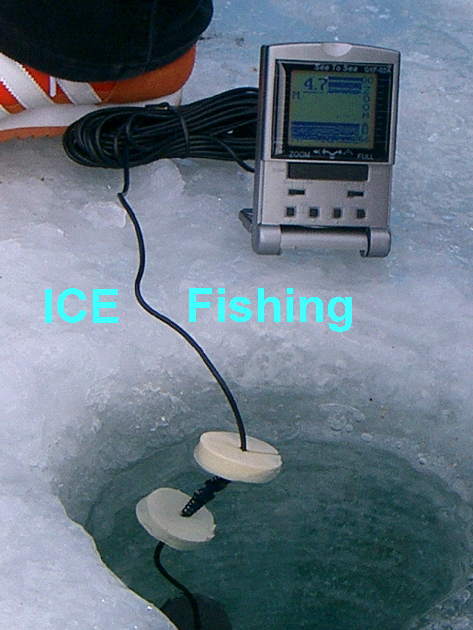 Ice fishing with fishfinder gkf-02a